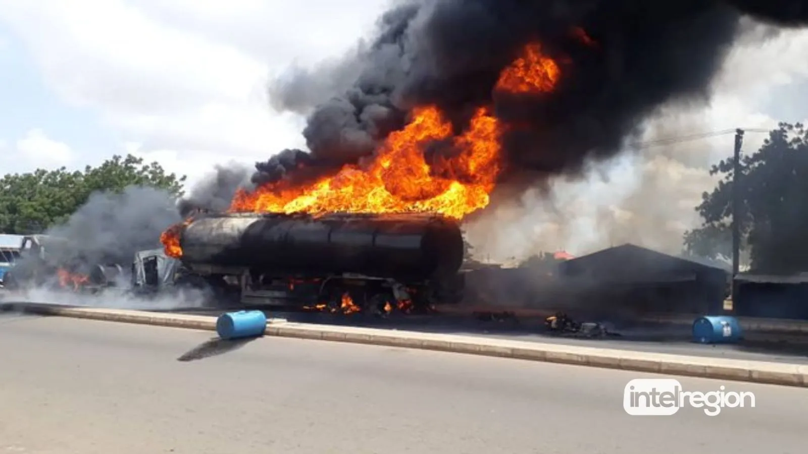 JUST IN: Many feared dead as fuel tanker explosion rocks Ogun | Intel ...