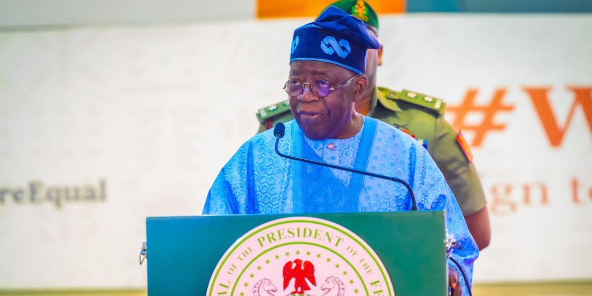 BREAKING: Tinubu asks Nigerians to stop worrying about buying petrol at N1000/litre, says CNG is ...